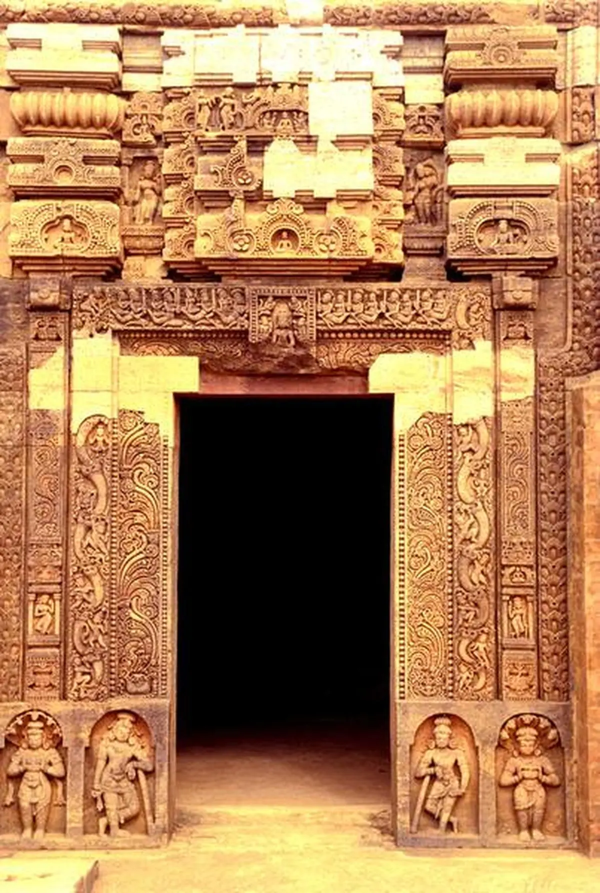 Indian art in European churches - Frontline