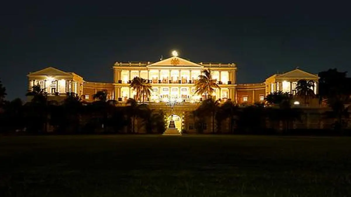 Falaknuma palace: Castle in the air - Frontline