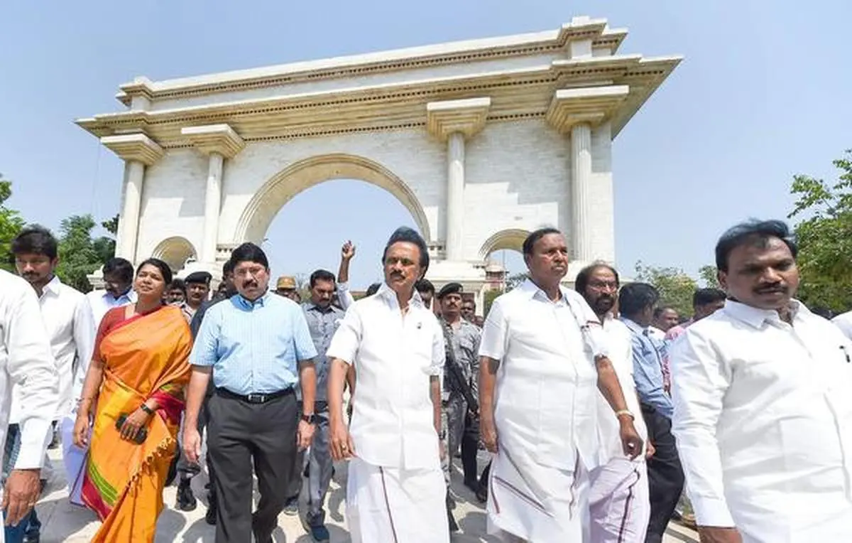 Anti-Modi wave - Frontline