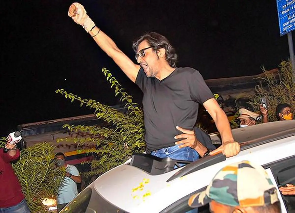 A republic of rants: Arnab Goswami roams free despite WhatsApp chat leak - Frontline