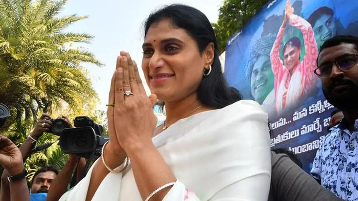 Y.S. Rajasekhara Reddy’s daughter, Y.S. Sharmila, all set to launch ...