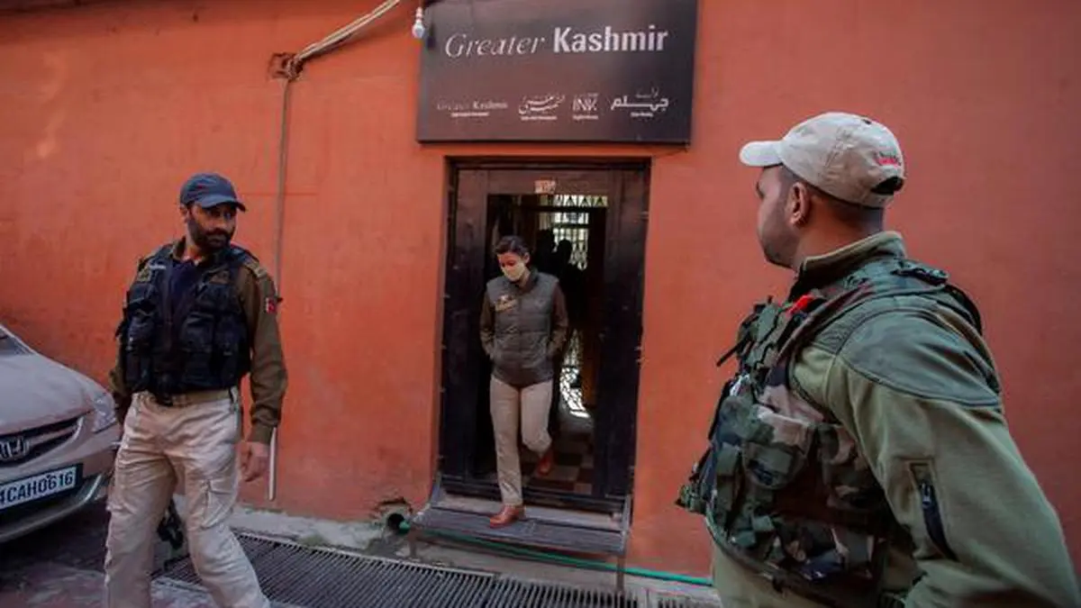 National Investigation Agency launches raids on Kashmiri mediapersons ... National Investigation Agency launches raids on Kashmiri mediapersons ...
