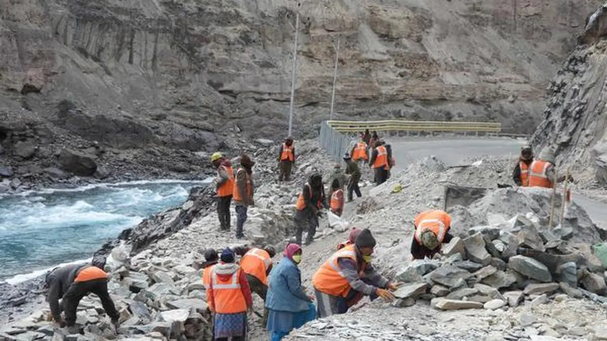 Ladakh’s Umling La Pass becomes the highest motorable pass in the world ...