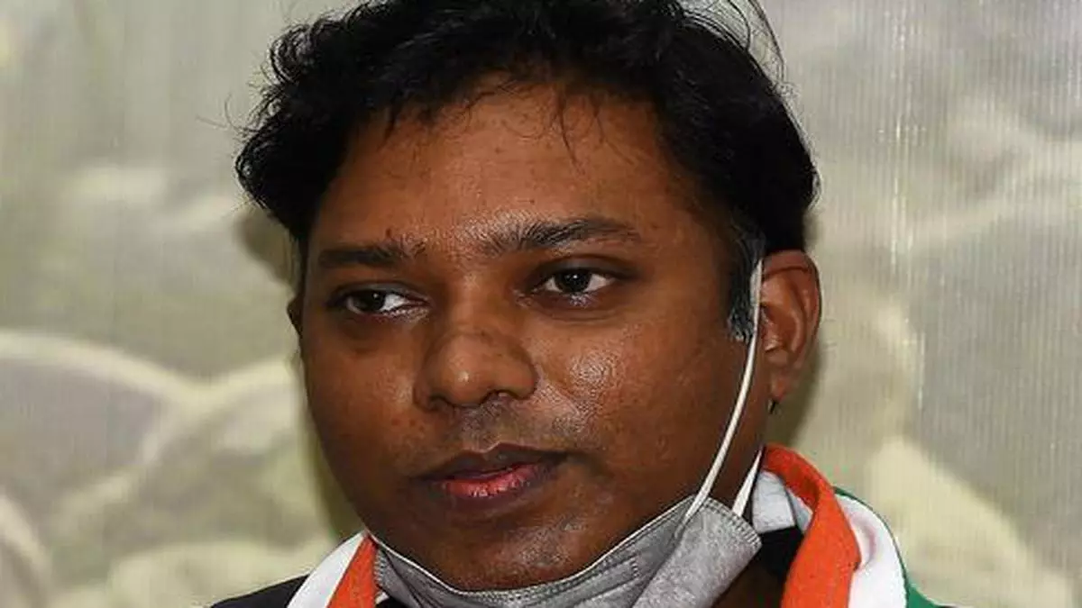 Sasikanth Senthil, the IAS officer who resigned protesting the ‘fascist ...