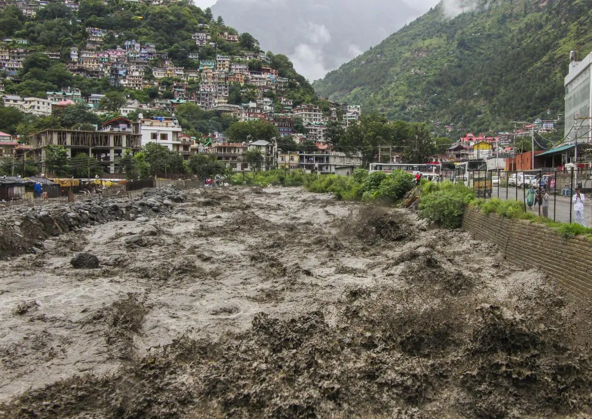 Himachal at 55: Statehood, Climate Crisis and a Broken Economy - Frontline