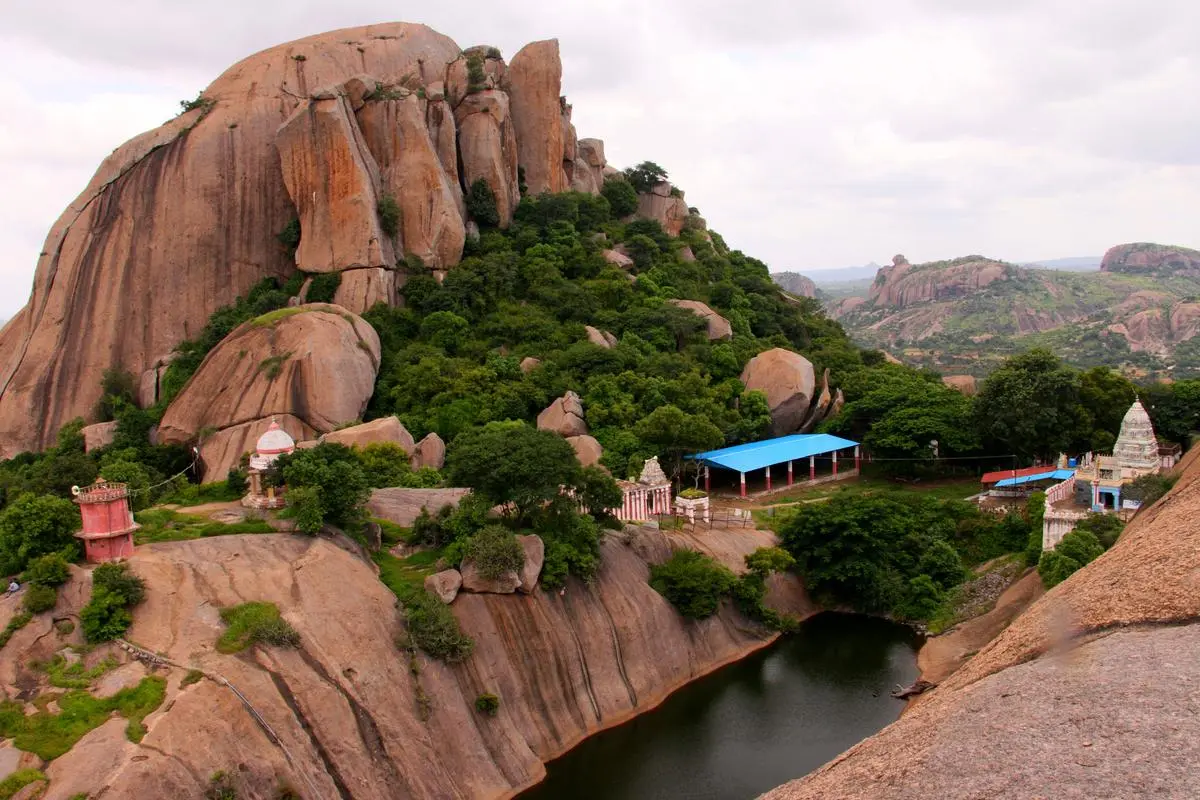 BJP does temple run ahead of Karnataka election to woo Vokkaligas, tribals - Frontline