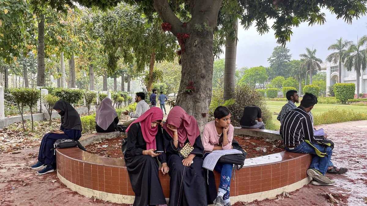 Review of Zeyad Masroor Khan’s memoir “City on Fire: A Boyhood in ...