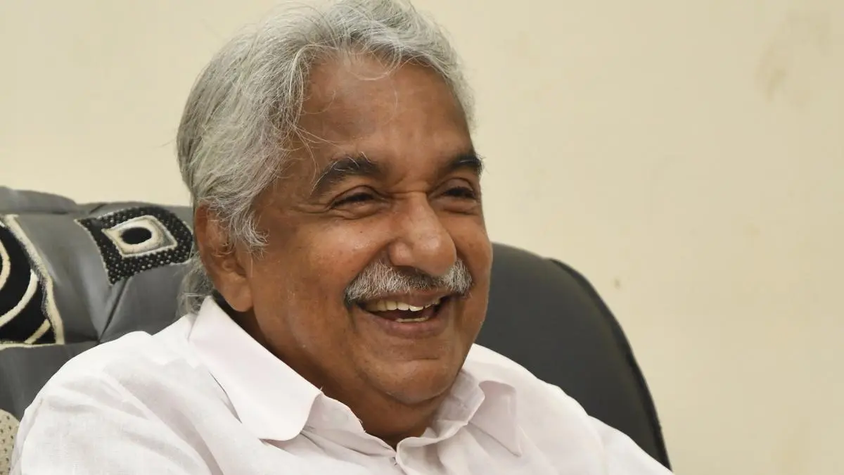 Former Kerala Chief Minister and Congress veteran Oommen Chandy passes ...