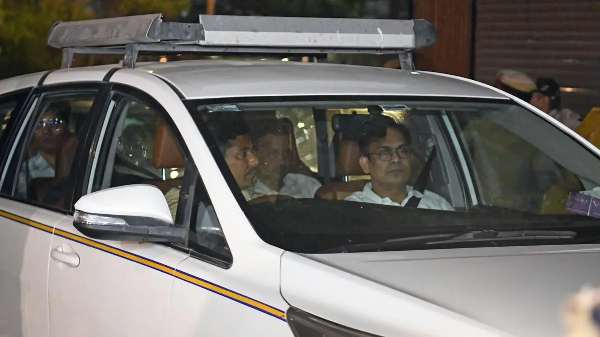 ED arrests Delhi Chief Minister Arvind Kejriwal in alleged liquor policy scam - Frontline