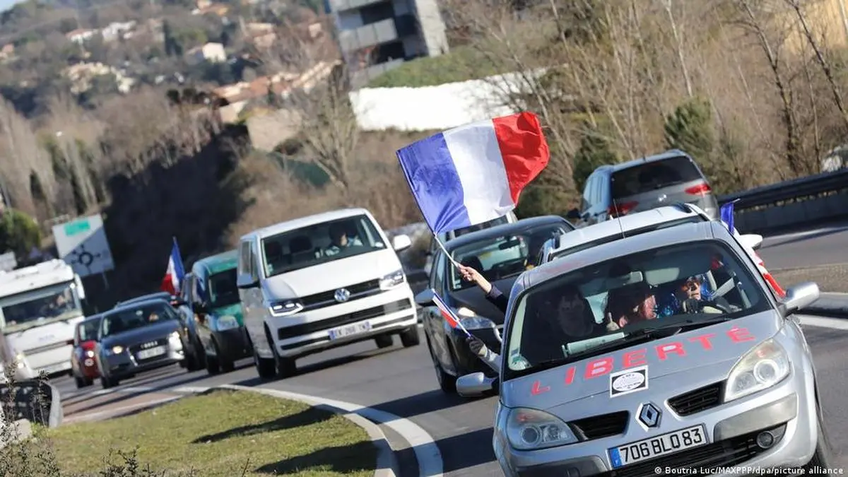 France: 'Freedom convoy' copies Canada trucker protest - Frontline