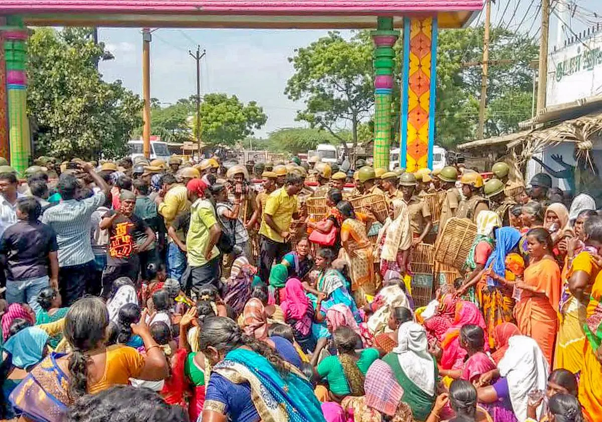 Inquiry Commission report on Thoothukudi firing names top police ...