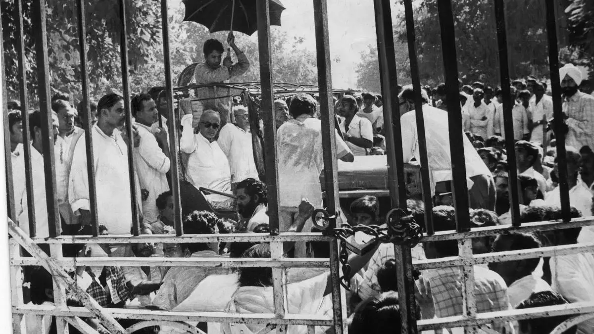 1974: JP Movement - Frontline