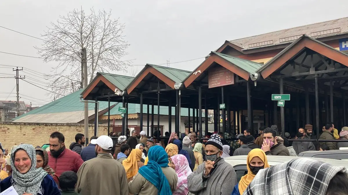 For Kashmiri women, drugs offer an escape route from anxiety ...