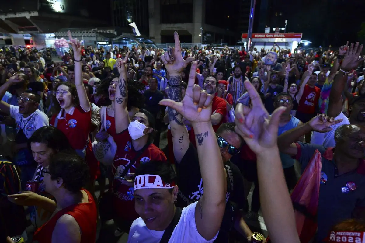 Lula secures narrow victory over Bolsonaro to return as Brazil ...