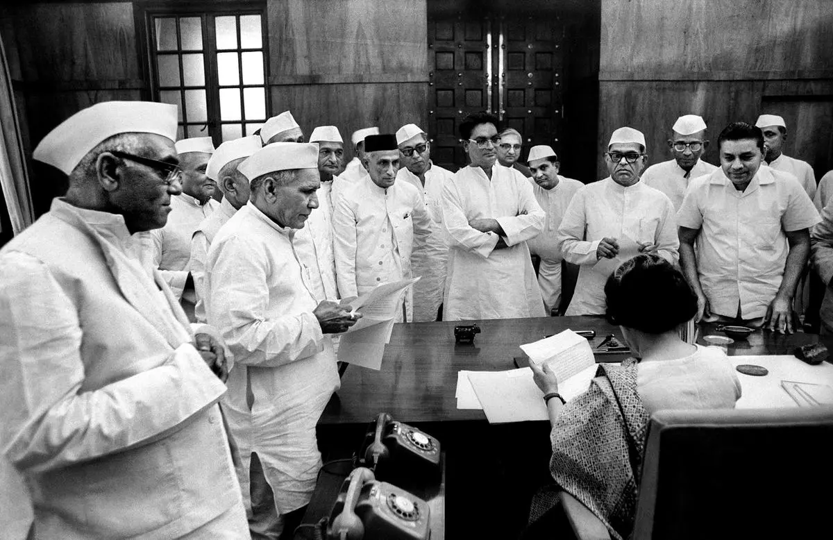 Breach of ethics: Outsiders in Bihar’s official government meeting ...