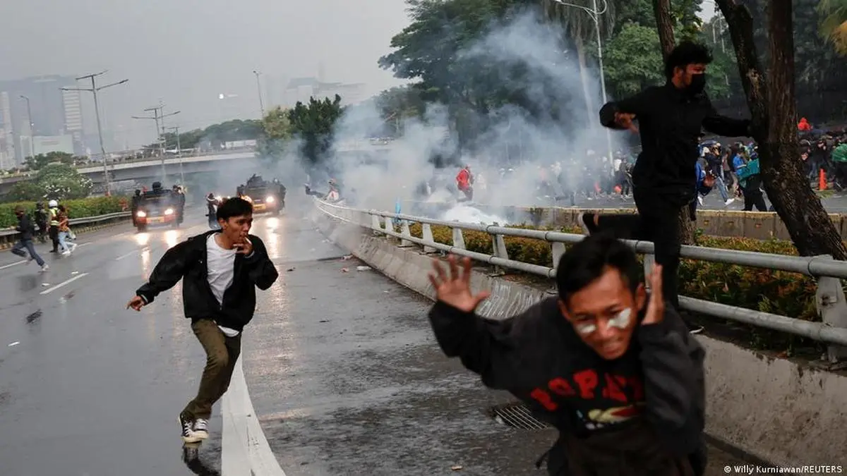 Indonesia Students Protest Rumoured Election Delay Frontline
