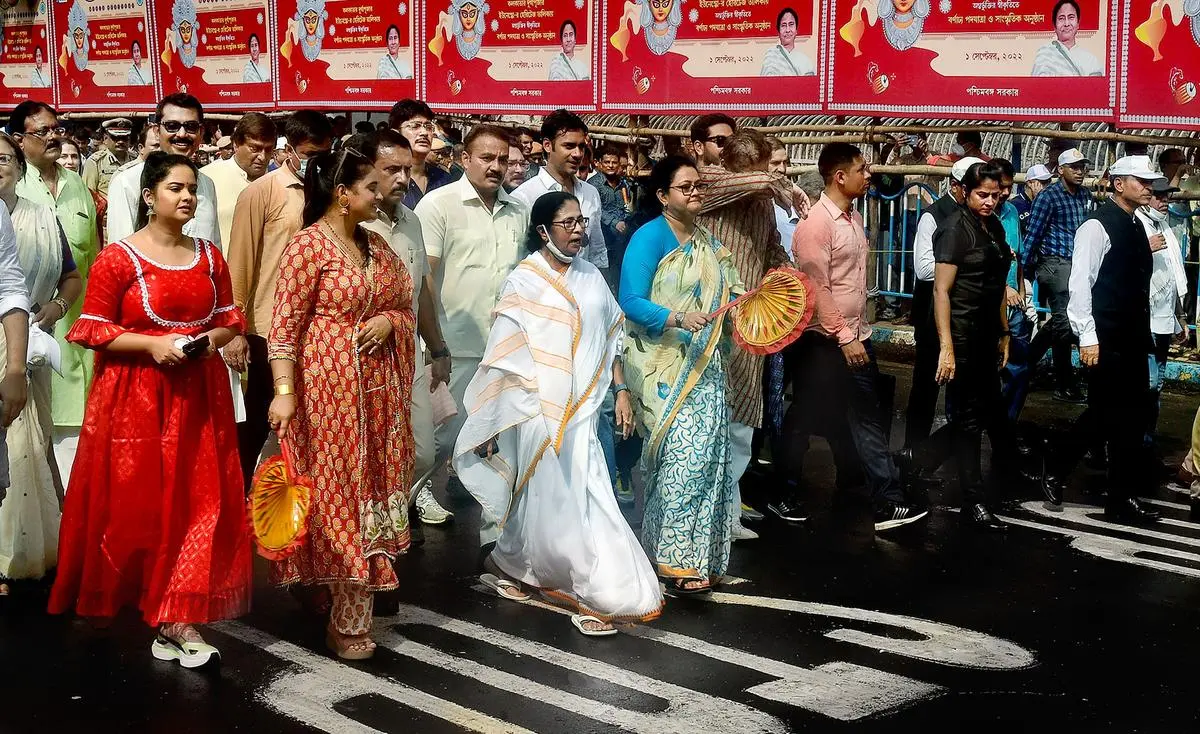 Mamata Banerjee’s Bid to Woo Minorities Ahead of 2024 Lok Sabha Election - Frontline