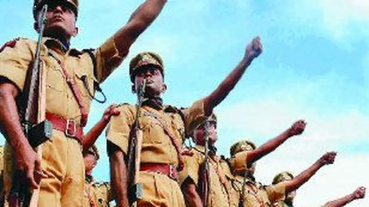 Police & politics - Frontline