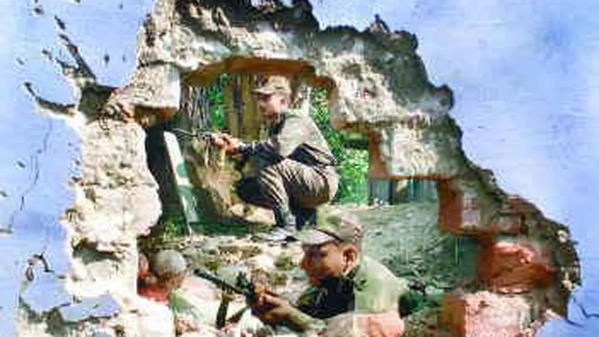 Peace and war - Frontline