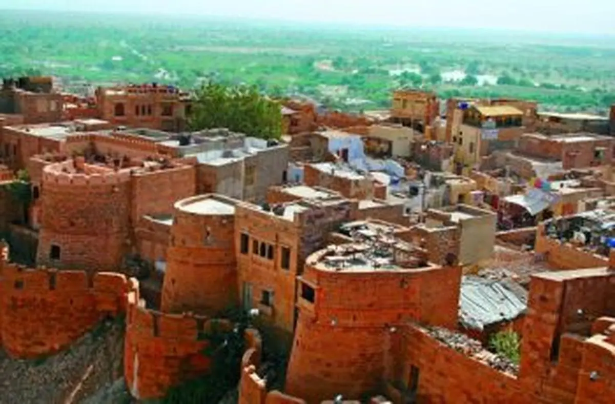 Fort full of life - Frontline