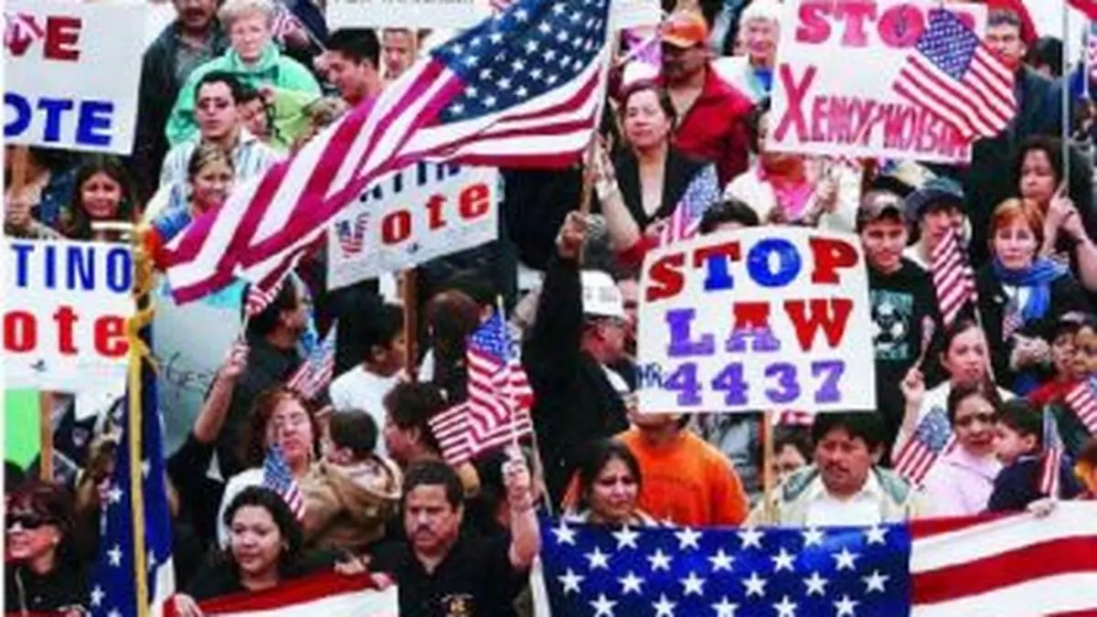 Resisting fences - Frontline