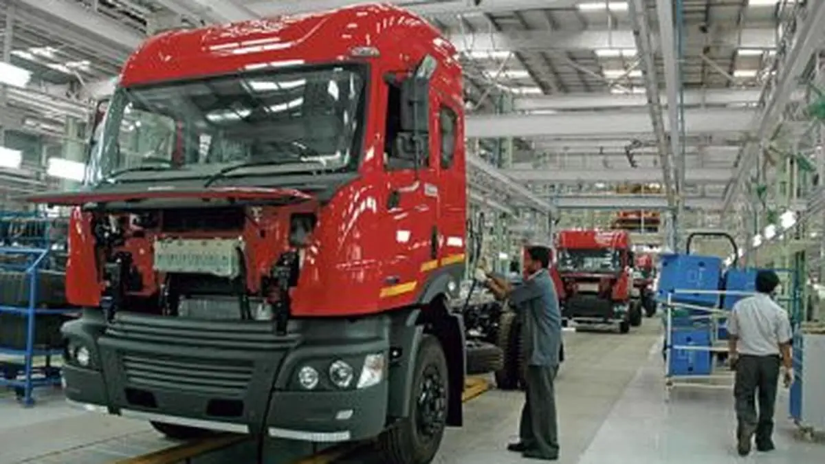 Industrial advance - Frontline