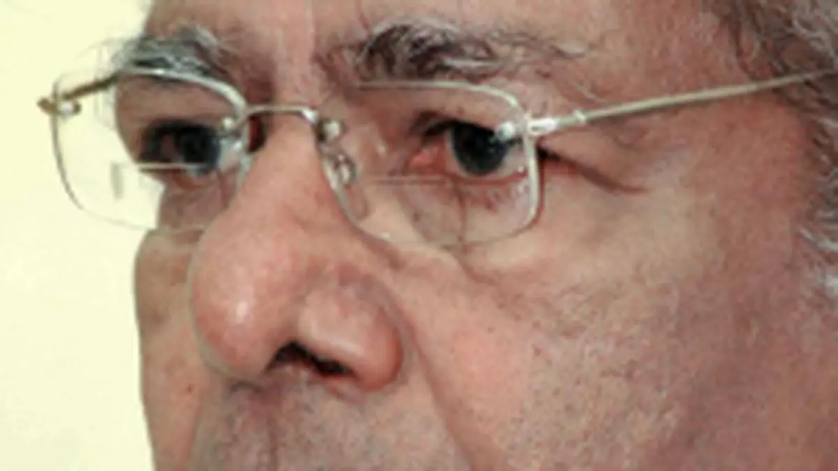 Portrait of a patriarch - Frontline