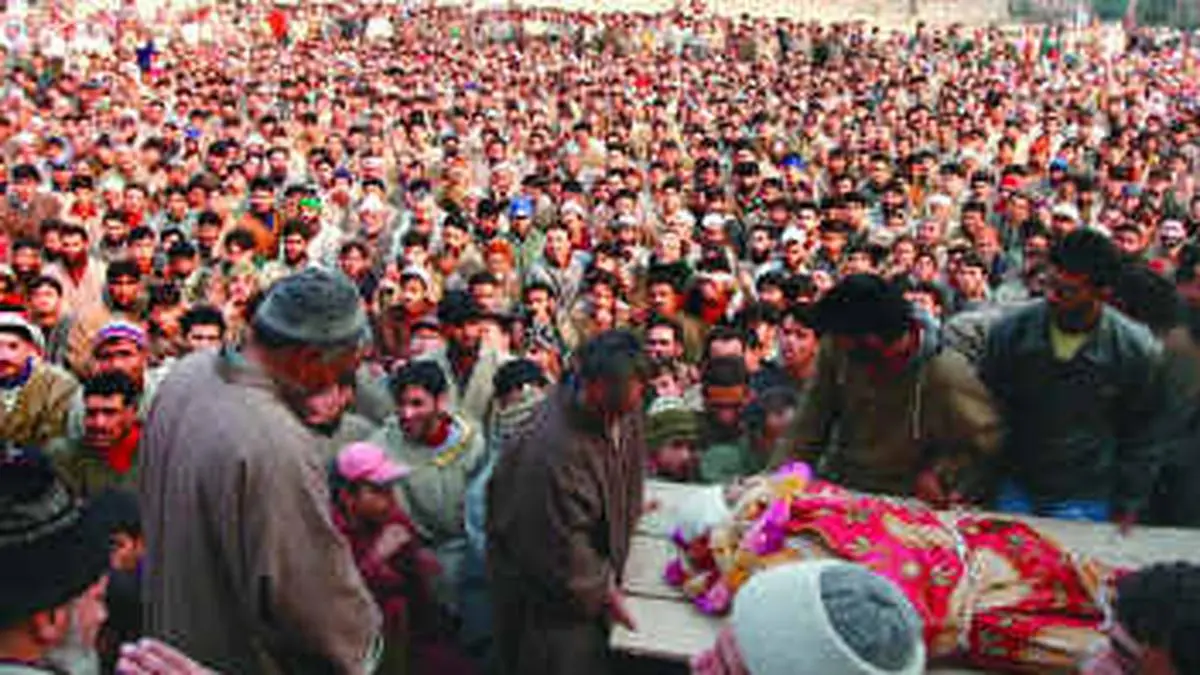 A bloody trail - Frontline