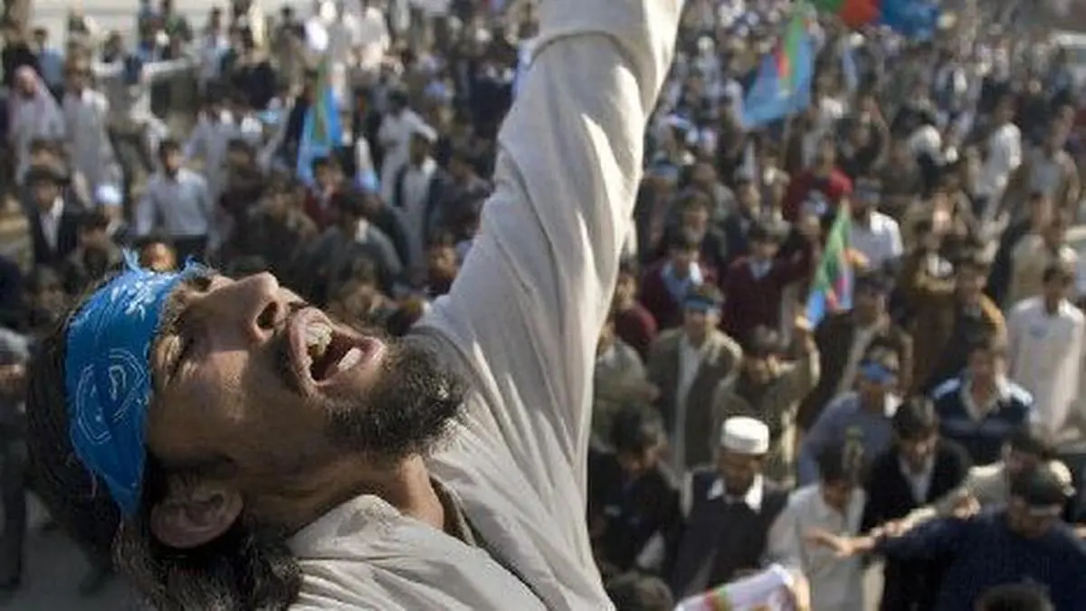 Enemies within - Frontline