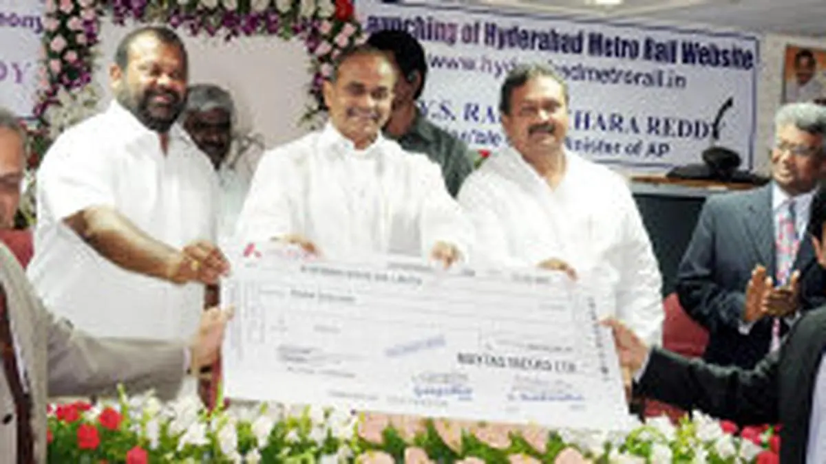 Maytas twins - Frontline