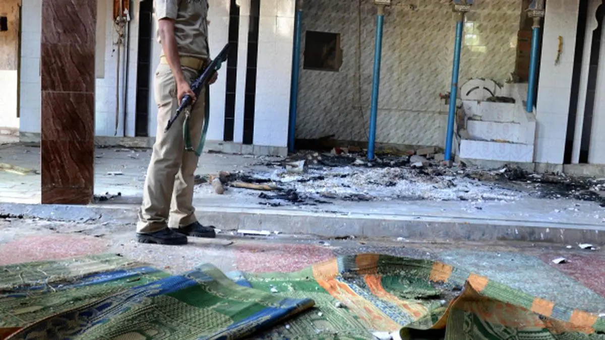 The riot route - Frontline