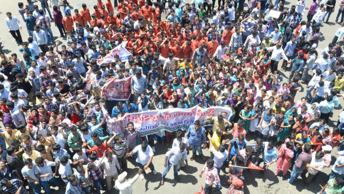 People as pawns - Frontline