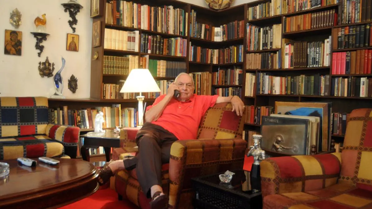 Icon of industry - Frontline