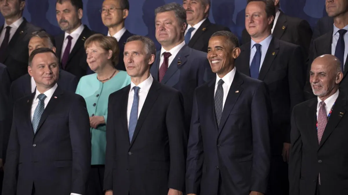 Cold War cloud - Frontline