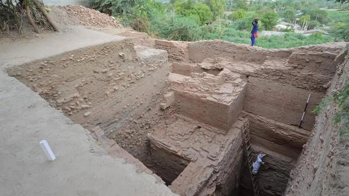 Vadnagar’s wall of fame - Frontline