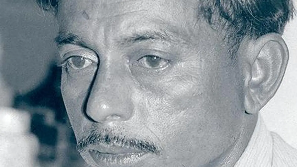 The world through a village - Frontline