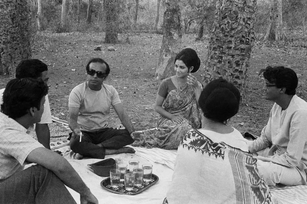 Satyajit Ray through Nemai Ghosh’s Iconic Photographs - Frontline